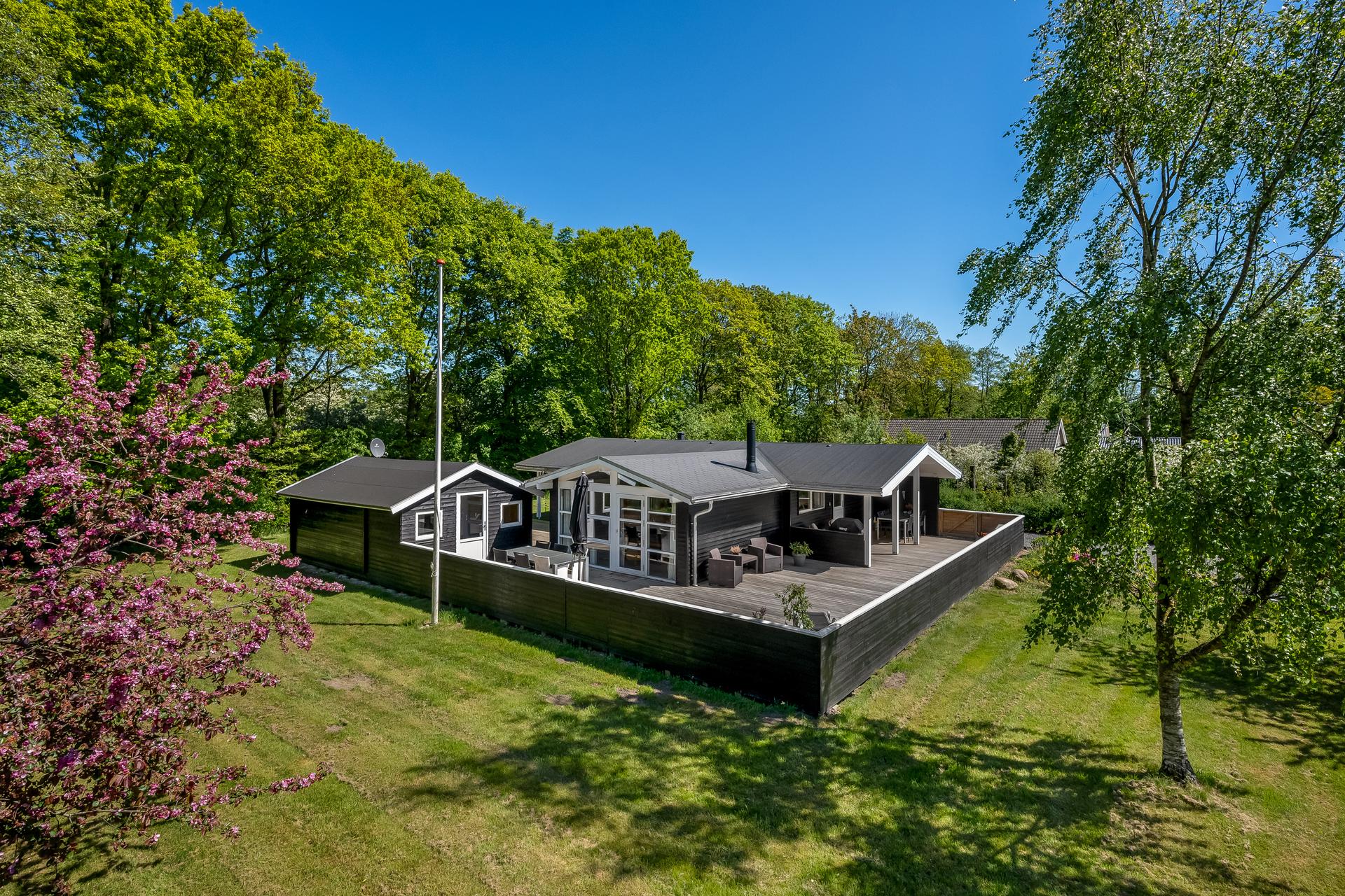 478168 Hejrevænget 44, Sdr Bork - Hyggeligt sortmalet, vinkelbygget ...