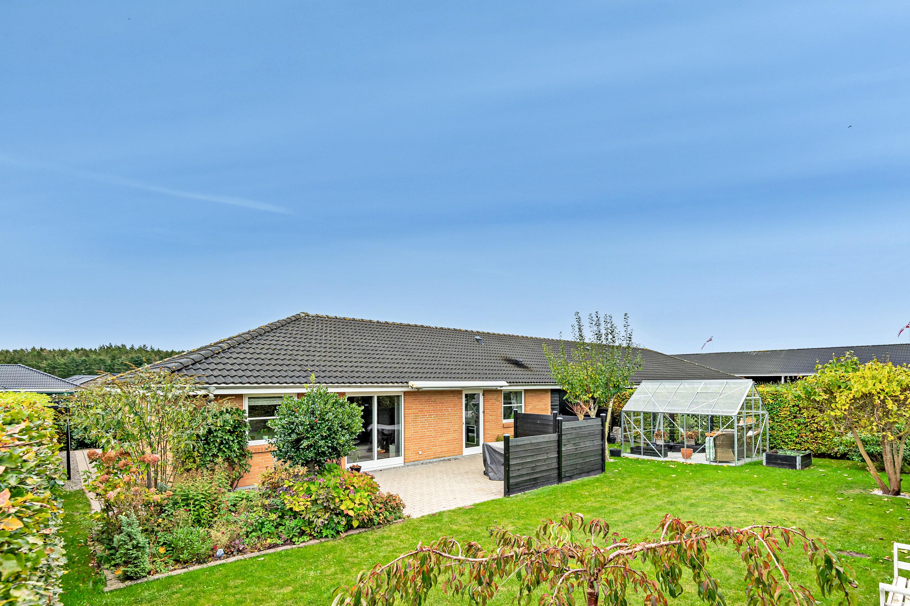 370-6321 Azaleavej 11 - SUPER VELHOLDT 1/2 DOBBELT HUS FRA 2008 ...