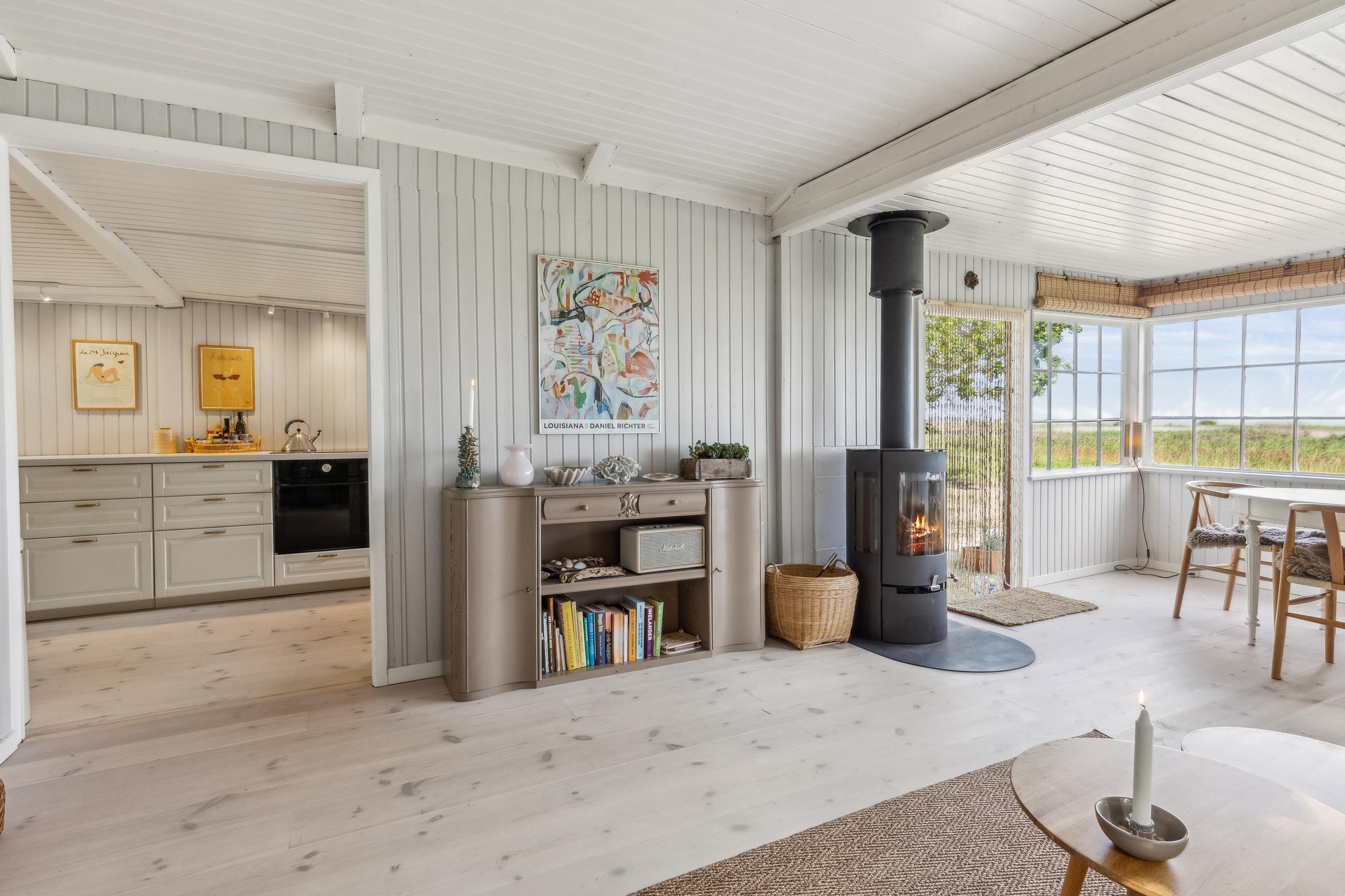 150-0746 Strandvejen 145 - Charmerende Fritidsbolig med Udsigt Over ...