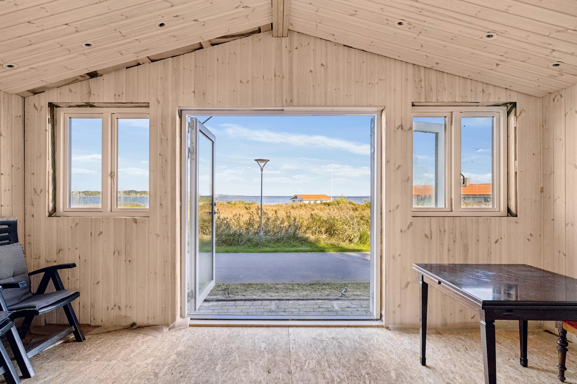 466001934 Strandvejen 13, Hvalpsund - Sommerhus i første række til ...