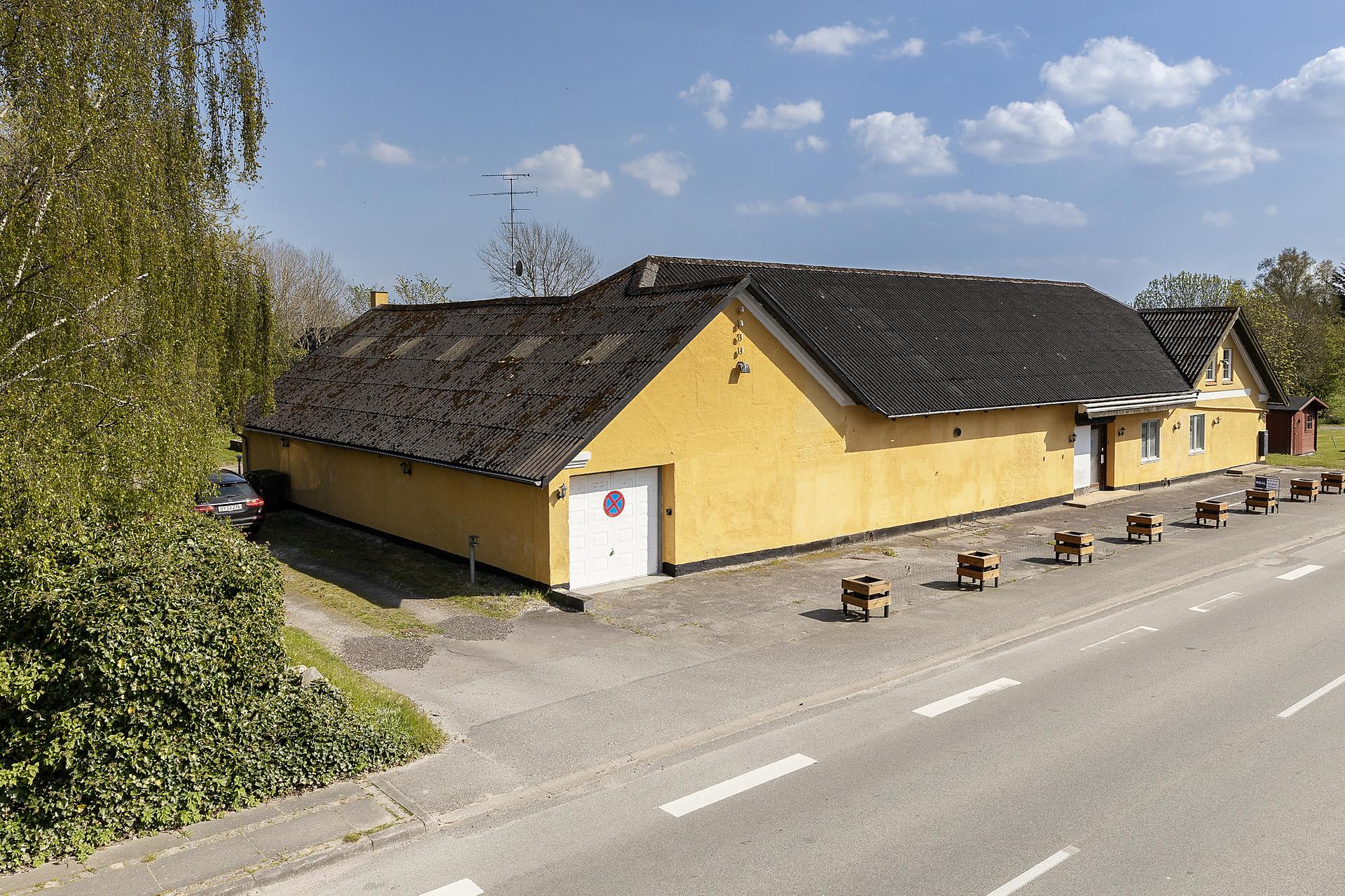 448-0283 Strandvejen 298, Gerå - Gerå Købmandsgård - en ejendom med ...